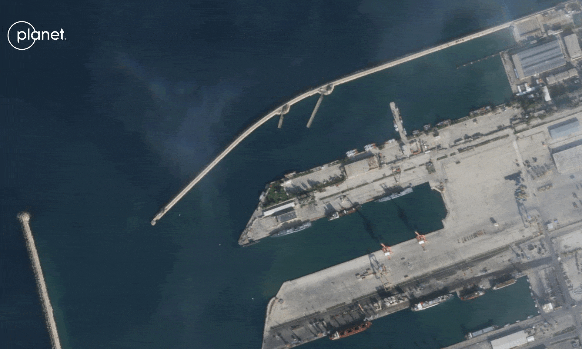 Satellite Photos Show Russian Fleet Left Syrian Port After Rebel ...